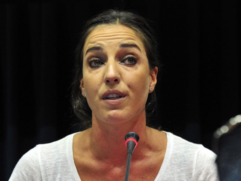 LA DESPEDIDA DE UNA MUJER Y DE UNA BALONMANISTA "10": ELI PINEDO > El ...